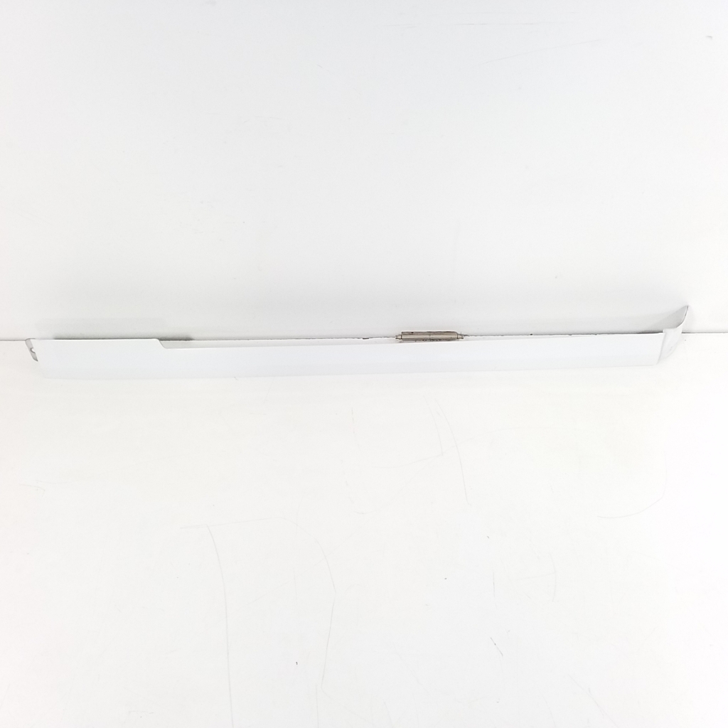 Naudotas Mercedes Benz V-Class Slankiojančių durų pavažos apdaila ...