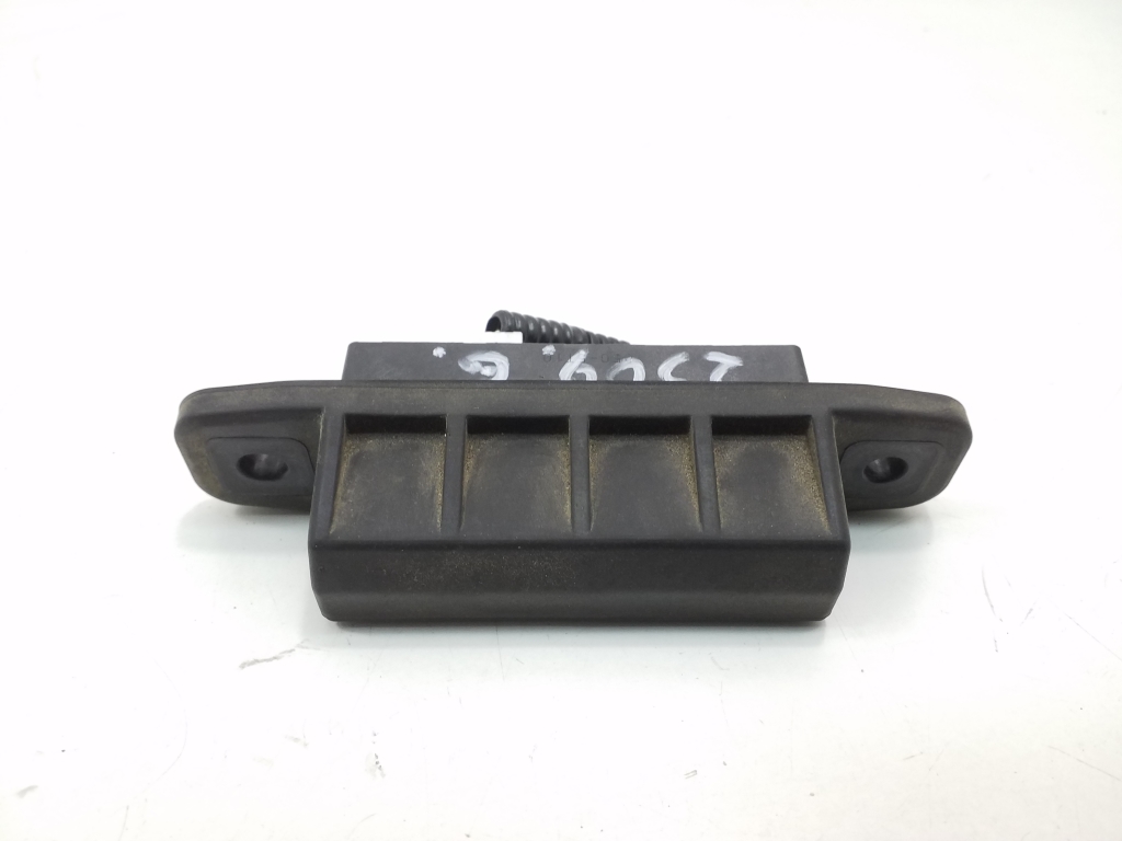 Used TOYOTA Yaris Outer boot handle 8484028030