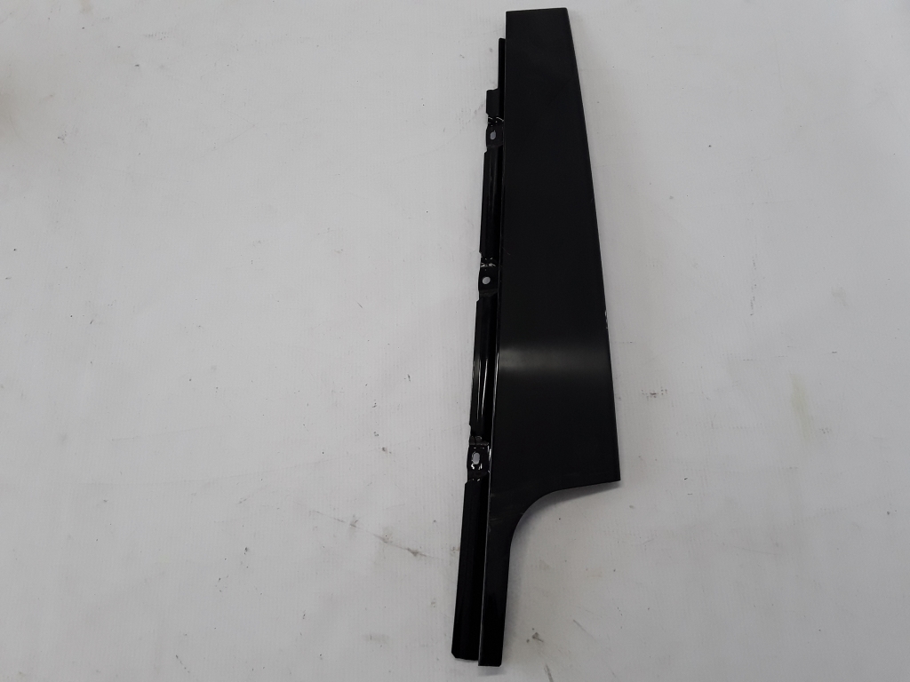 Naudotas VOLVO XC90 Priekinių durų juosta prie stiklo išorinė 31688691