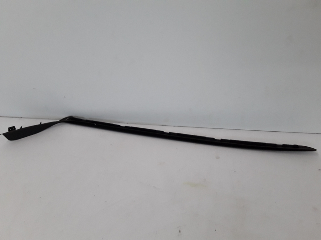 Used VOLVO S90 Windscreen strut outer 31469400
