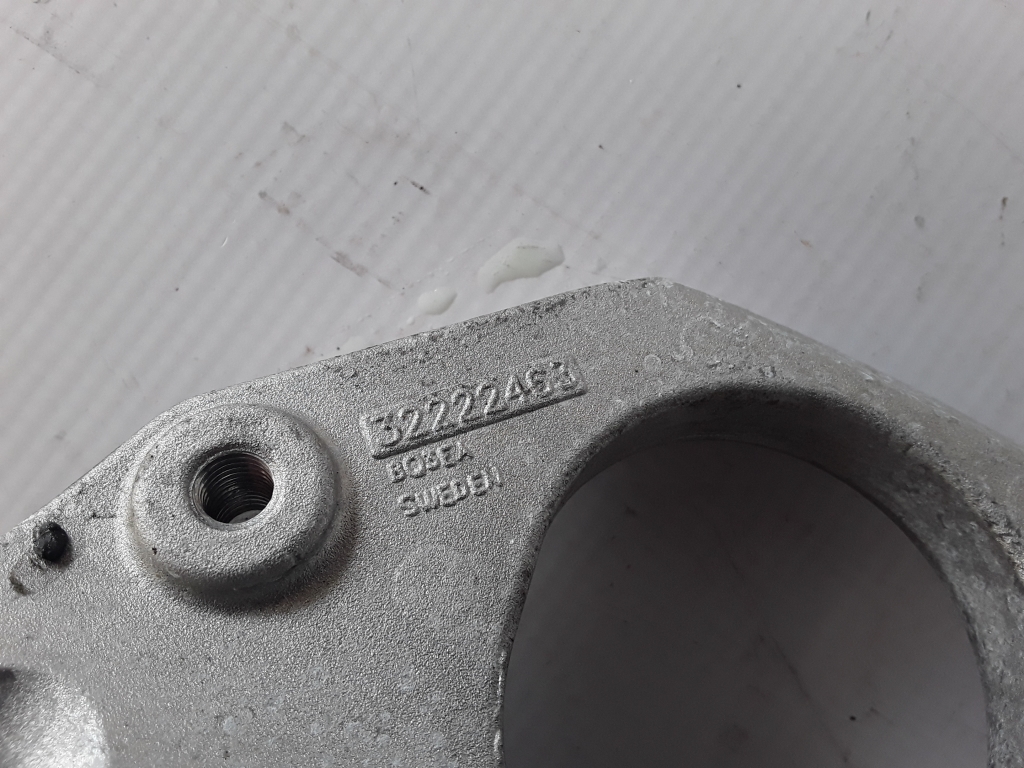 Used VOLVO XC60 Front axle bracket 32222463