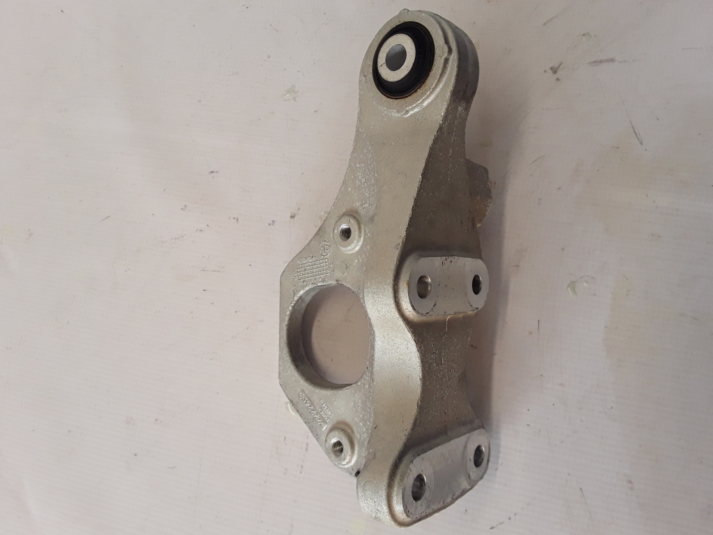 Used VOLVO XC60 Front axle bracket 32222463