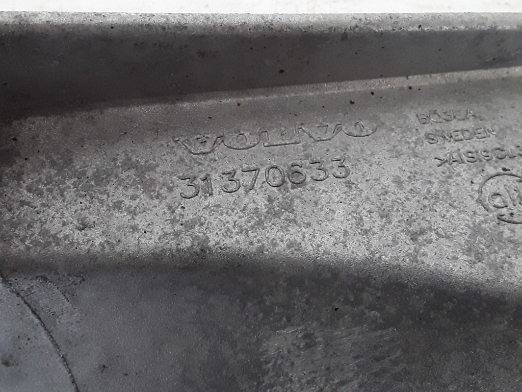 Used VOLVO V90 Muffler holder 31370633