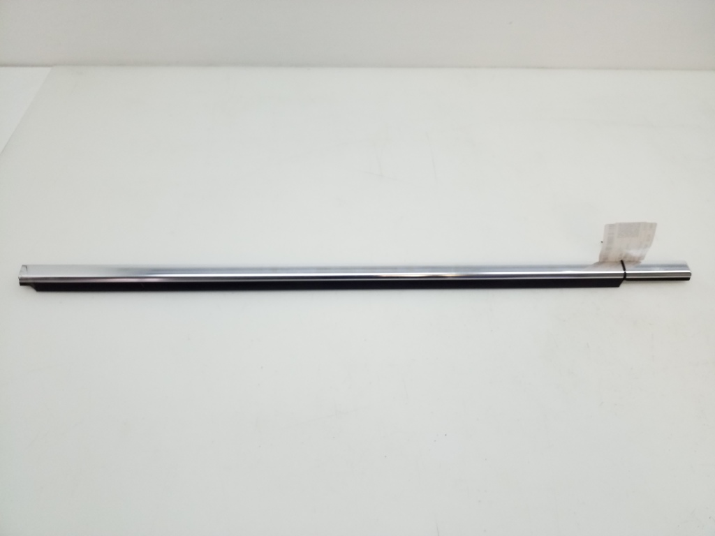 Used Mercedes Benz E-Class Front door strip to the glass exterior ...