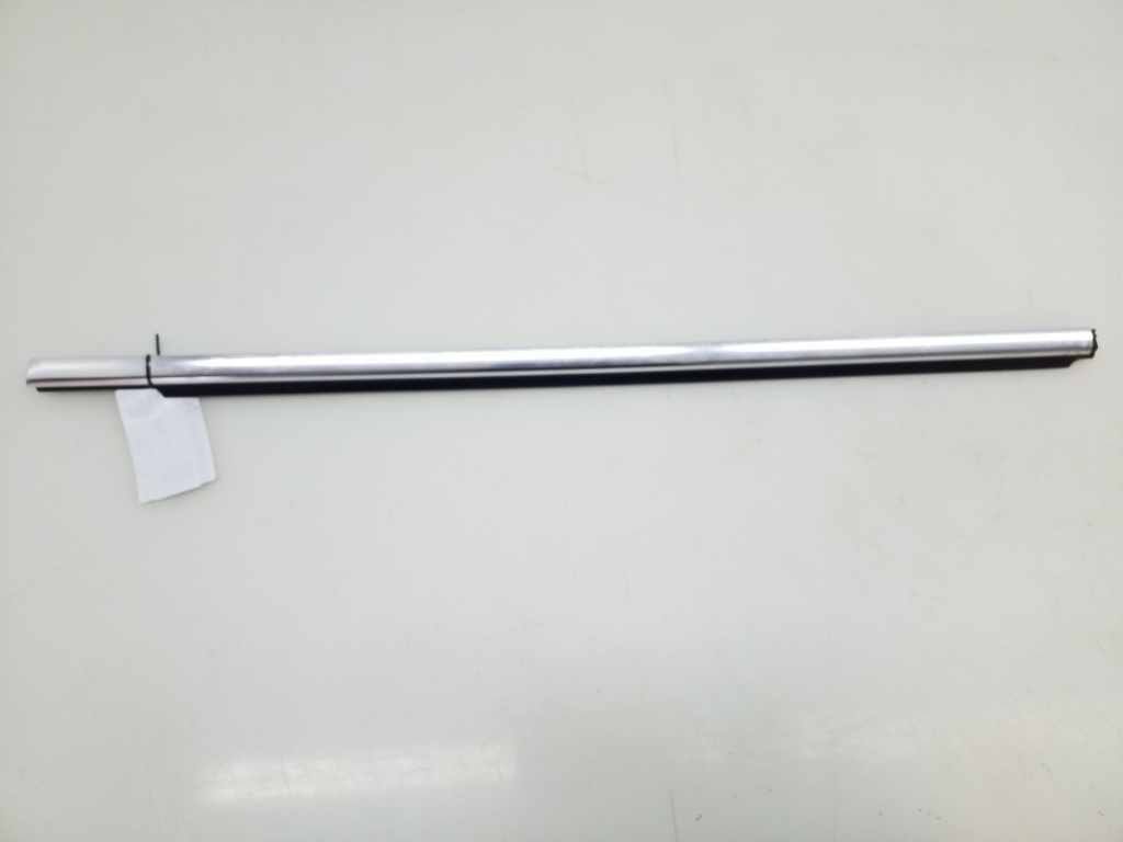 Used Mercedes Benz E-Class Front door strip to the glass exterior ...