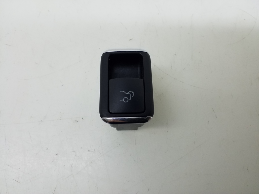 Used Mercedes Benz E-Class Trunk opening switch A2128204410