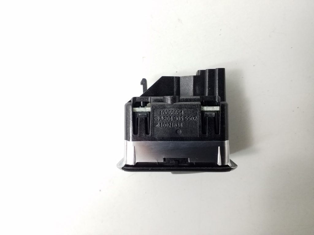 Used Mercedes Benz C-Class Rear side door glass switch A2049055502