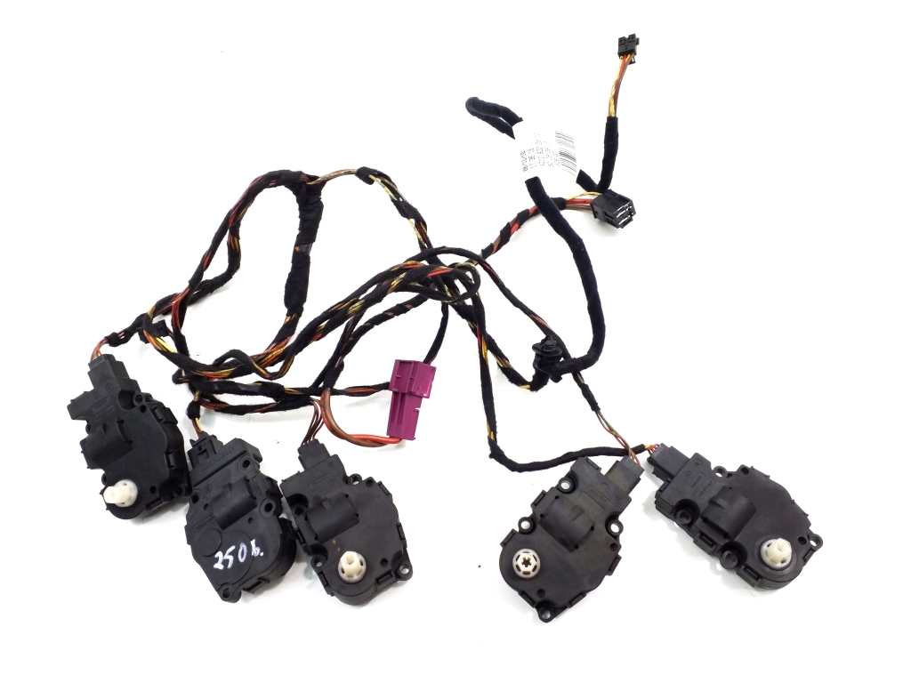 Used Mercedes Benz C-Class Interior shoulder valve motor A2218200042