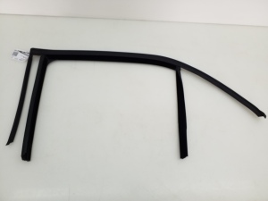 Used Mercedes Benz E-Class Other detail of the rear side door A2127350271