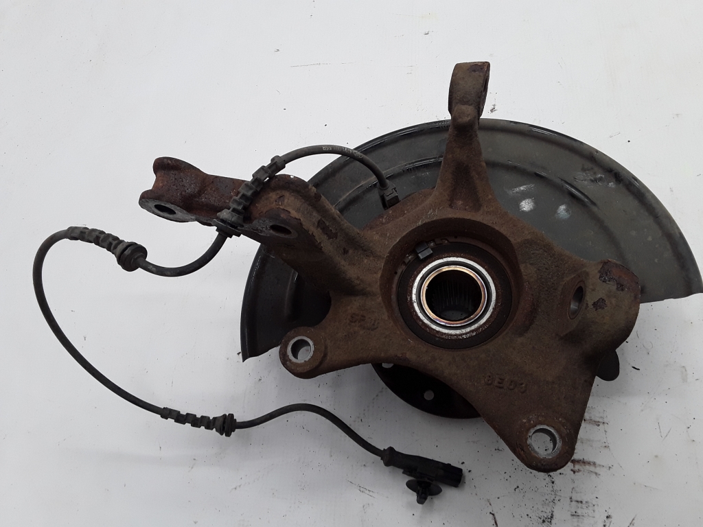 Used Dacia Duster Hub front 8200881829