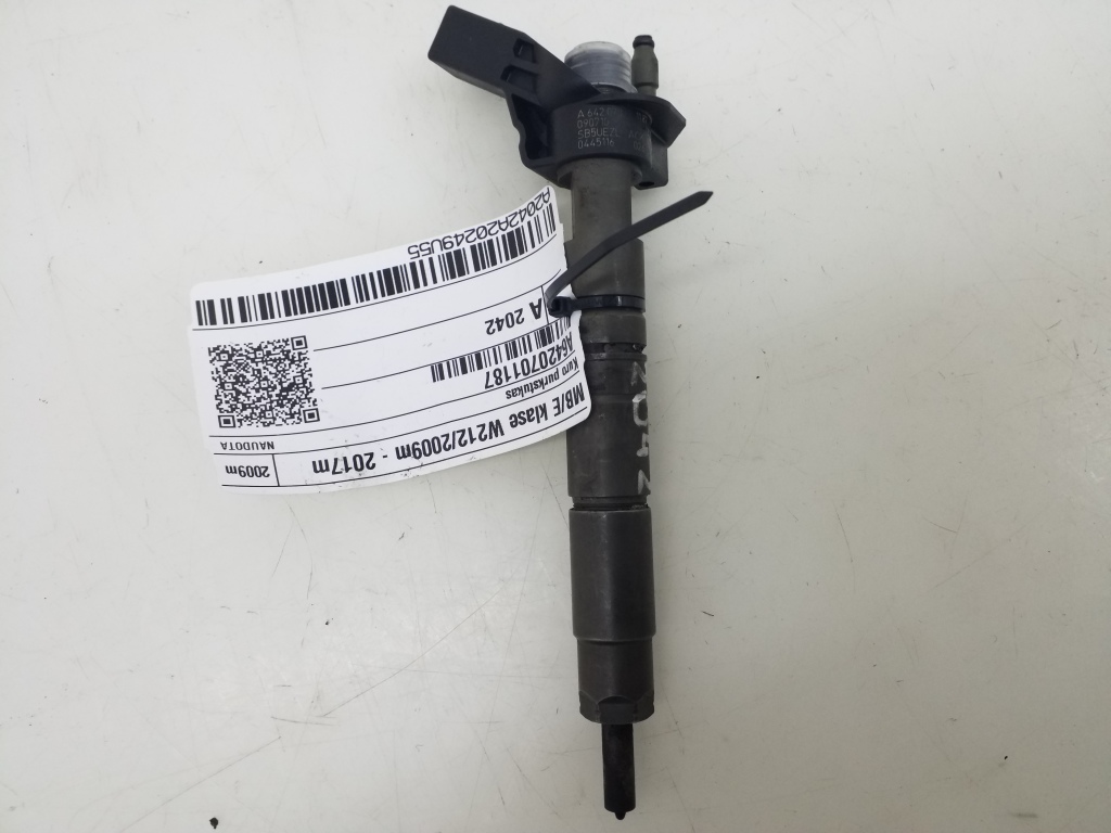 Used Mercedes Benz E-Class Fuel injector A6420701187