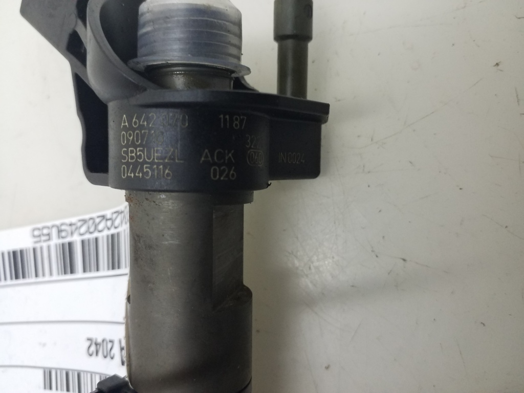 Used Mercedes Benz E-Class Fuel injector A6420701187