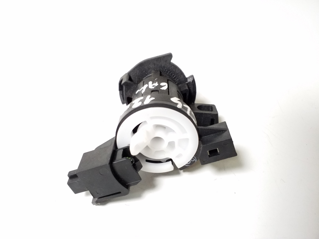 Used Mercedes Benz CLS-Class Tailgate lock A2047500261