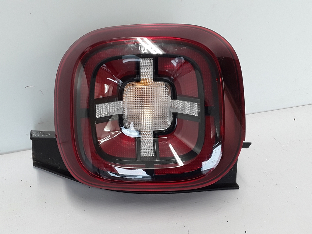 Used Dacia Duster Rear corner lamp 265503601R