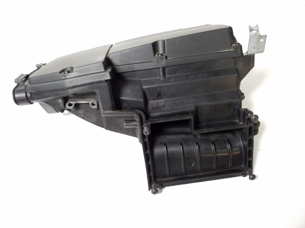 Used Mercedes Benz SLK-Class Air filter housing A2710900901