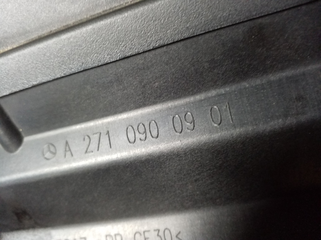 Used Mercedes Benz SLK-Class Air filter housing A2710900901