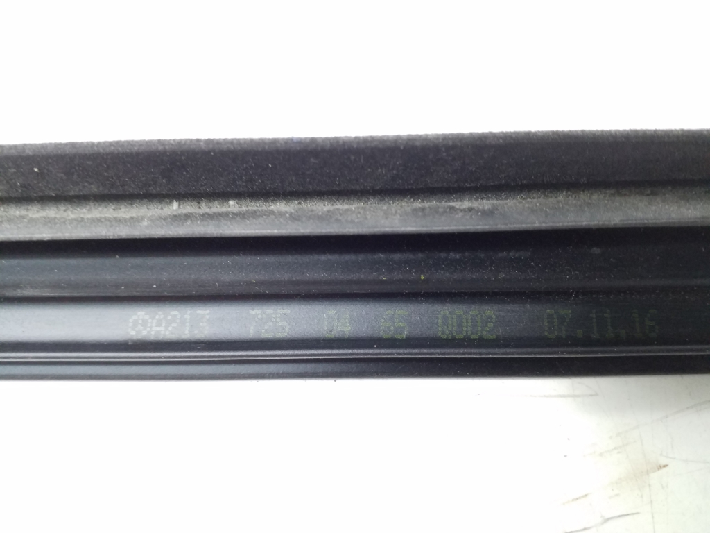 Used Mercedes Benz E-Class Front door strip to the glass inner A2137250465
