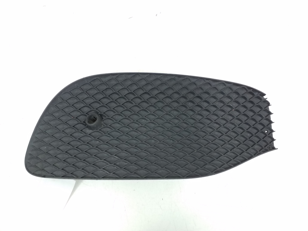 Used Mercedes Benz E-Class Front bumper fog lamp cover A2138851600