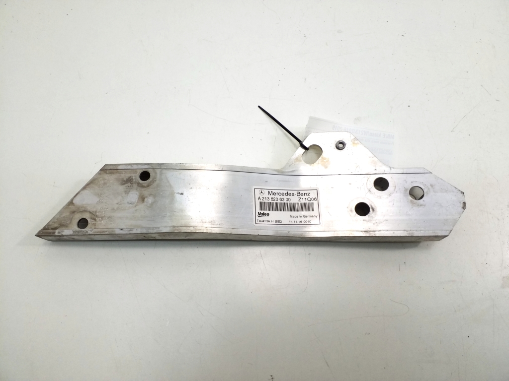 Naudotas Mercedes Benz E-Class Priekinio rėmo kita detalė A2536210400