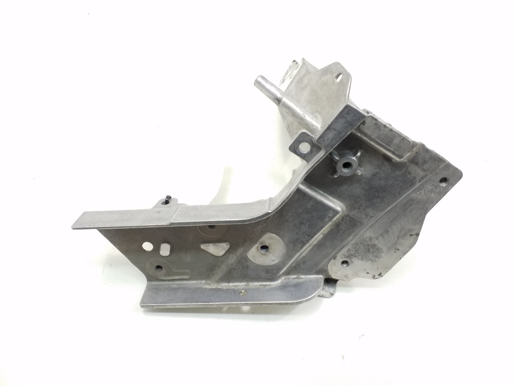 Naudotas Mercedes Benz E-Class Priekinio rėmo kita detalė A2536210700