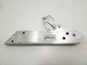 Naudotas Mercedes Benz E-Class Priekinio rėmo kita detalė A2536210400