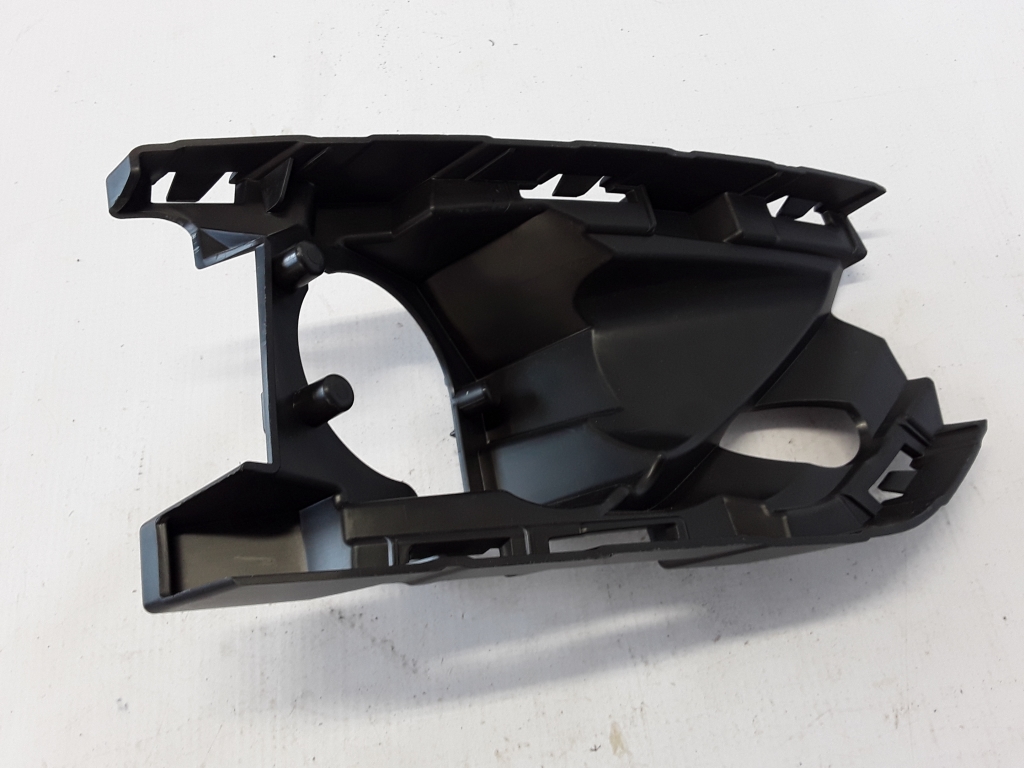 Naudotas VOLVO XC40 Priekinio bamperio priešrūkinio žibinto laikiklis ...