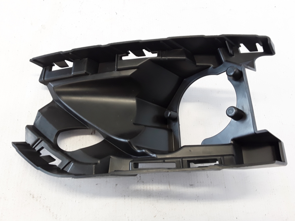 Used VOLVO XC40 Front bumper fog lamp holder 31407959
