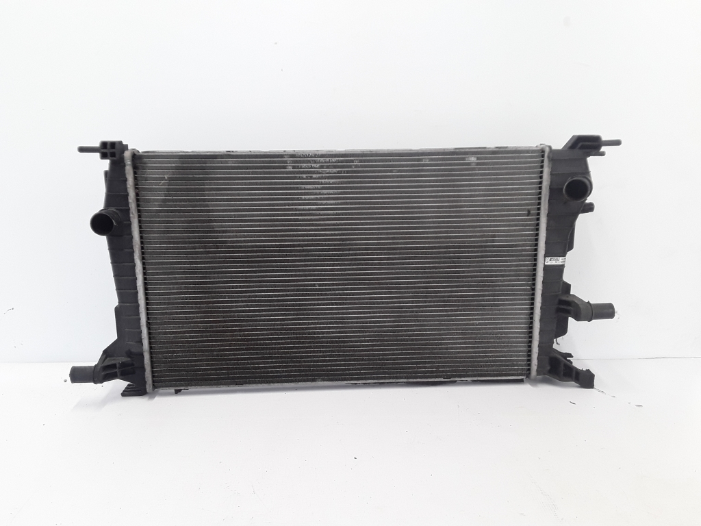 Used RENAULT Fluence Cooling radiator 214100068R