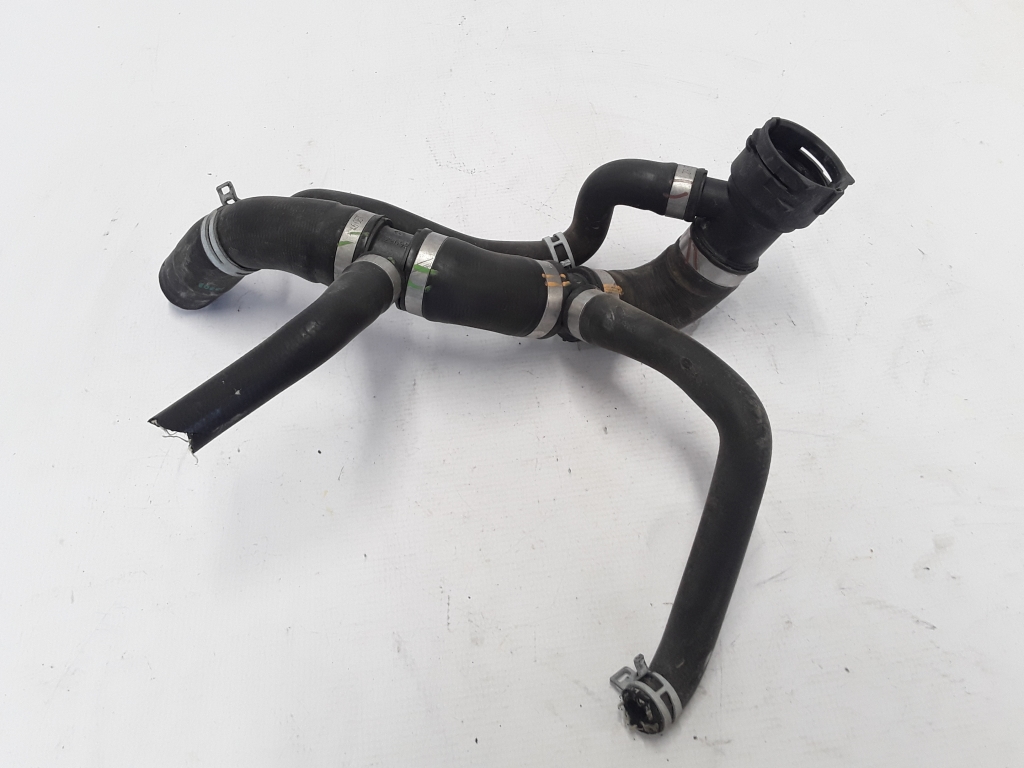 Used VOLVO XC90 Cooling radiator hose 31686003