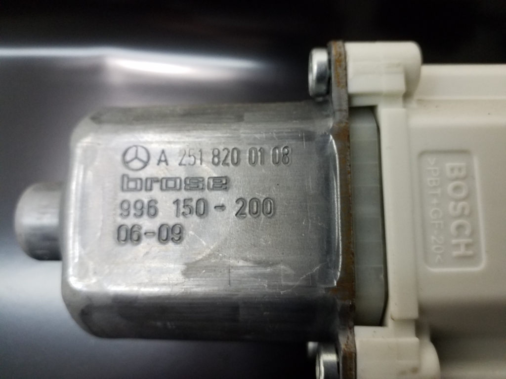 Used Mercedes Benz GL-Class Rear side door window lifter and its details