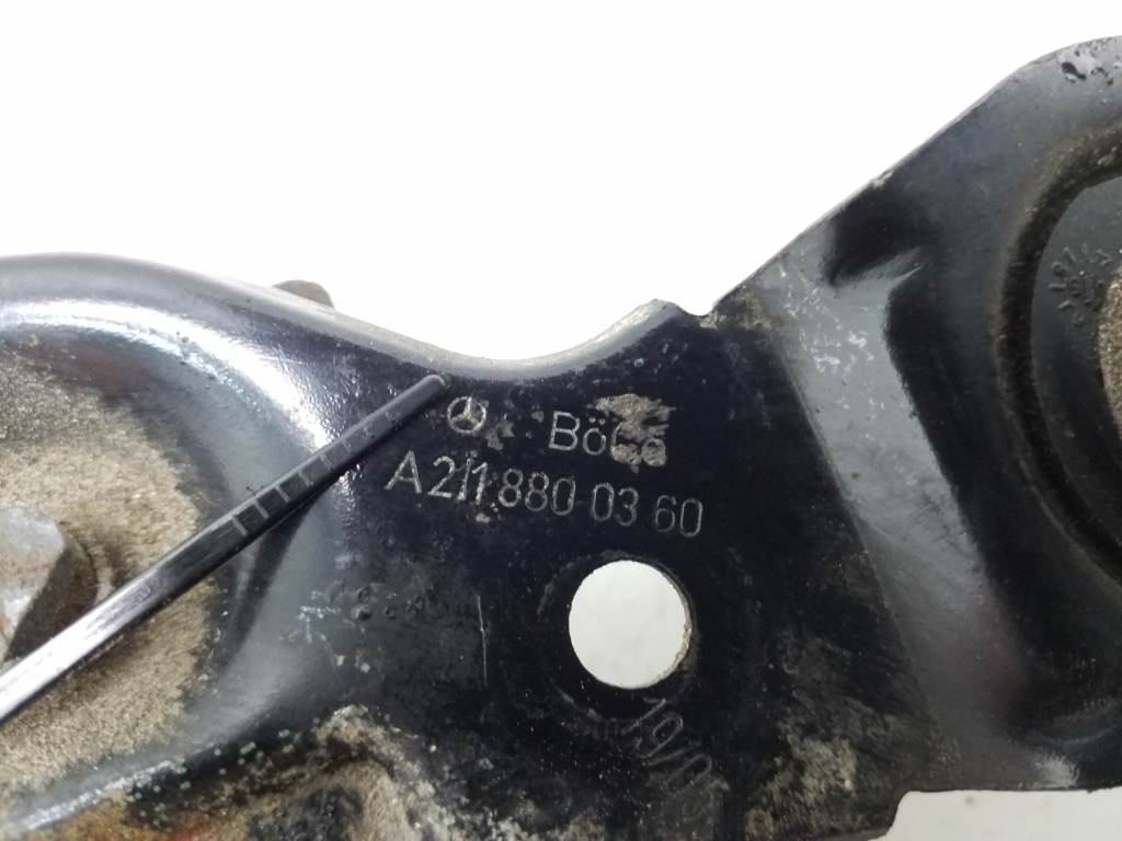 Used Mercedes Benz E-Class Other part of the bonnet A2118800360