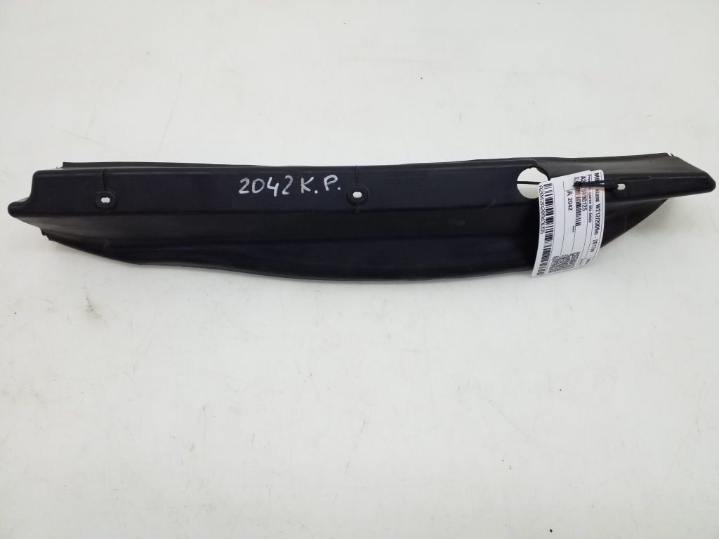 Naudotas Mercedes Benz E-Class Priekinio sparno kita detalė A2128890125