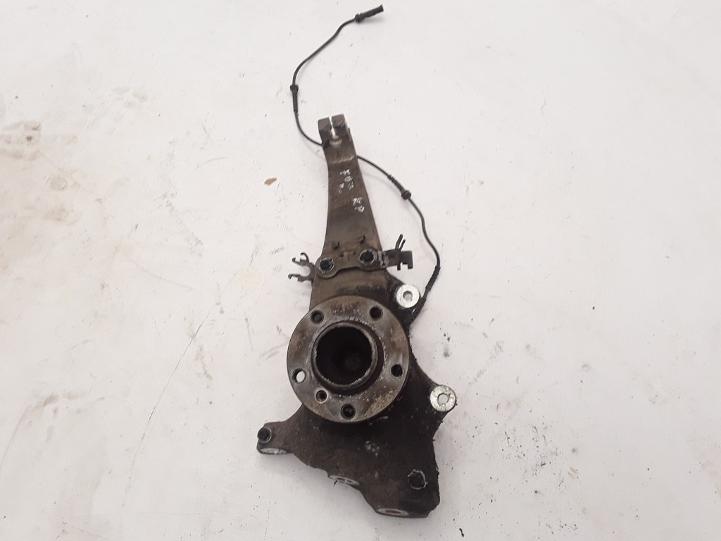Used BMW 5 SERIES Hub front 31216775767