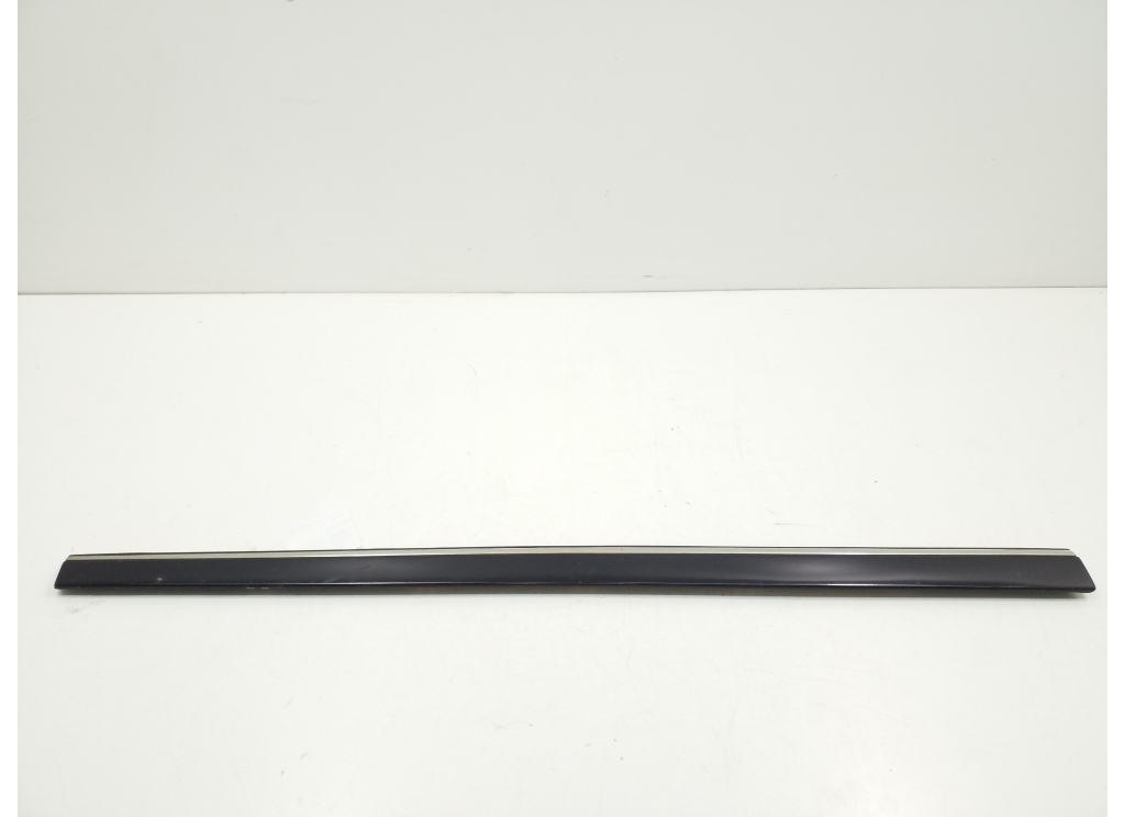 Used Mercedes Benz E-Class Front door strip A2116901962