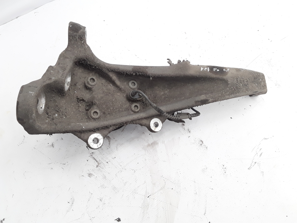 Used BMW 5 SERIES Hub front 31216775768