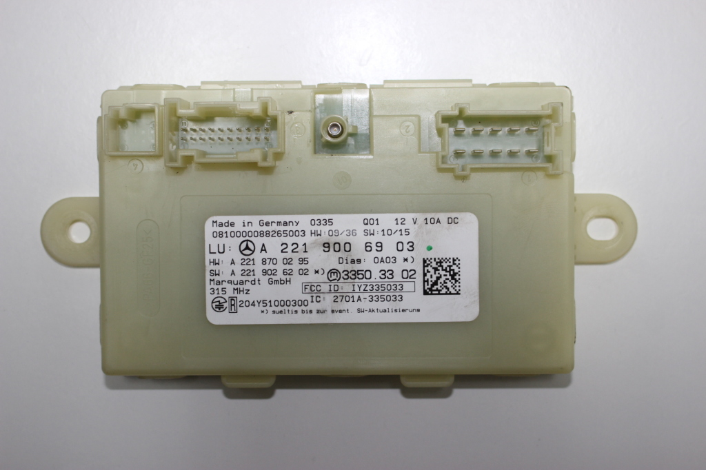 Used Mercedes Benz CL-Class Control panel A2219006903