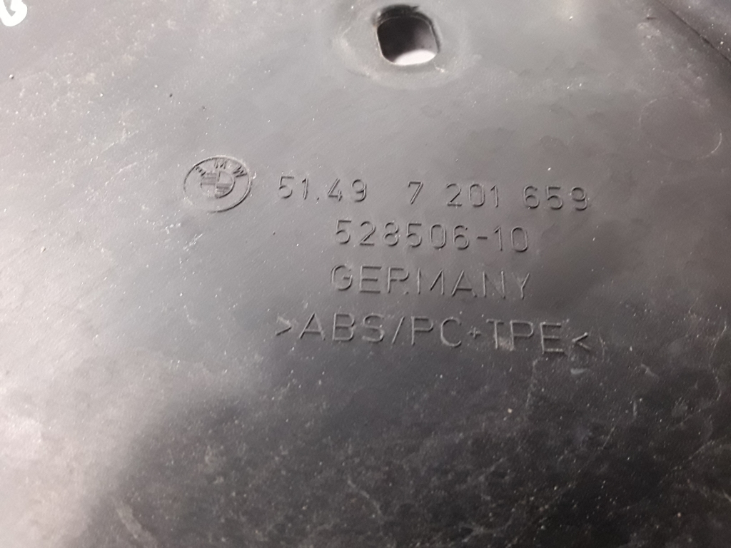 Naudotas BMW 5 SERIES Galinio kampinio žibinto apdaila 51497201659