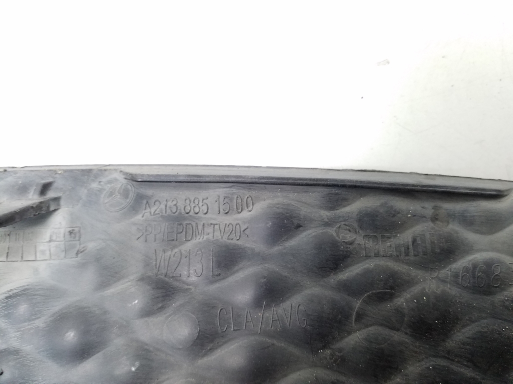 Used Mercedes Benz E-Class Front bumper fog lamp cover A2138851500