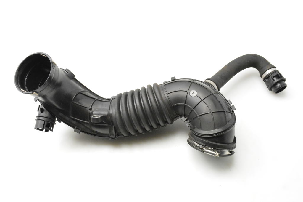 Used BMW 5 SERIES Air intake hose 58650910