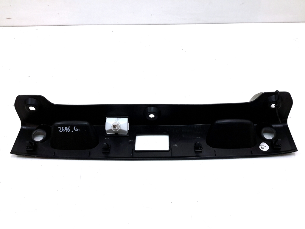 Naudotas Mercedes Benz CLS-Class Bagažinės dangčio išmušimo kita detalė ...