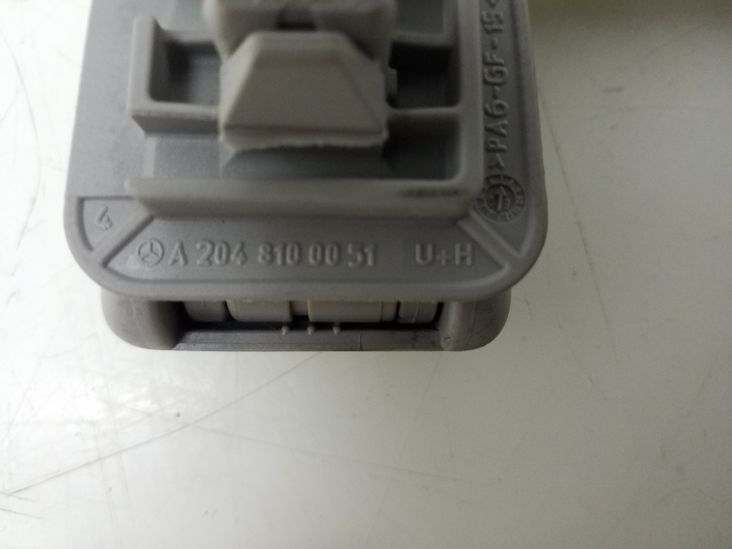 Used Mercedes Benz E-Class Roof inner handle A2048100051