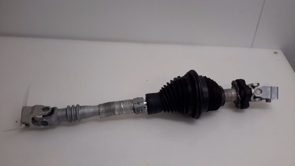 Used Mercedes Benz C-Class Steering wheel cross A2044620278