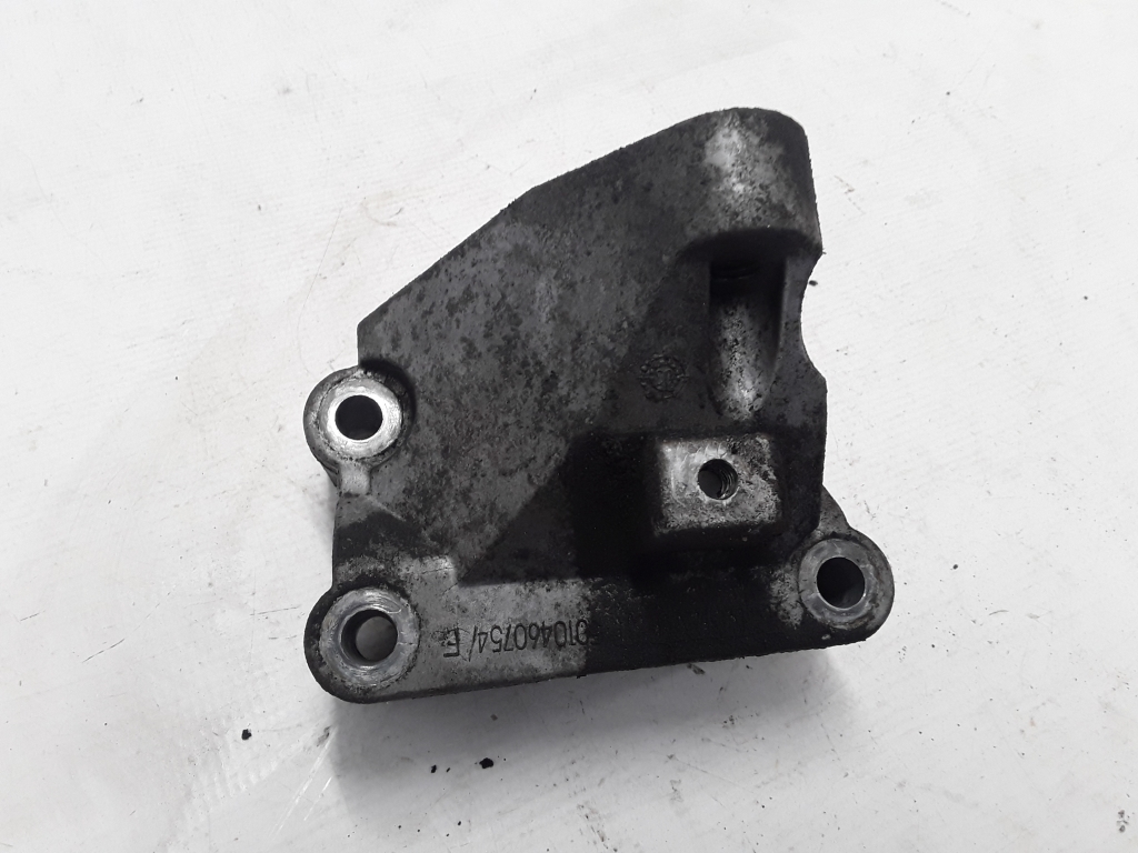 Used RENAULT Mascott Engine holder 5010460754