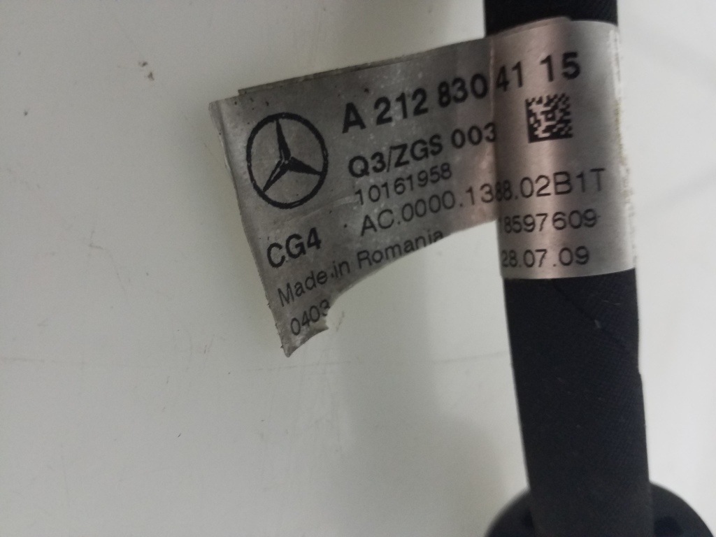 Used Mercedes Benz E-Class Hose for air conditioning A2128304115