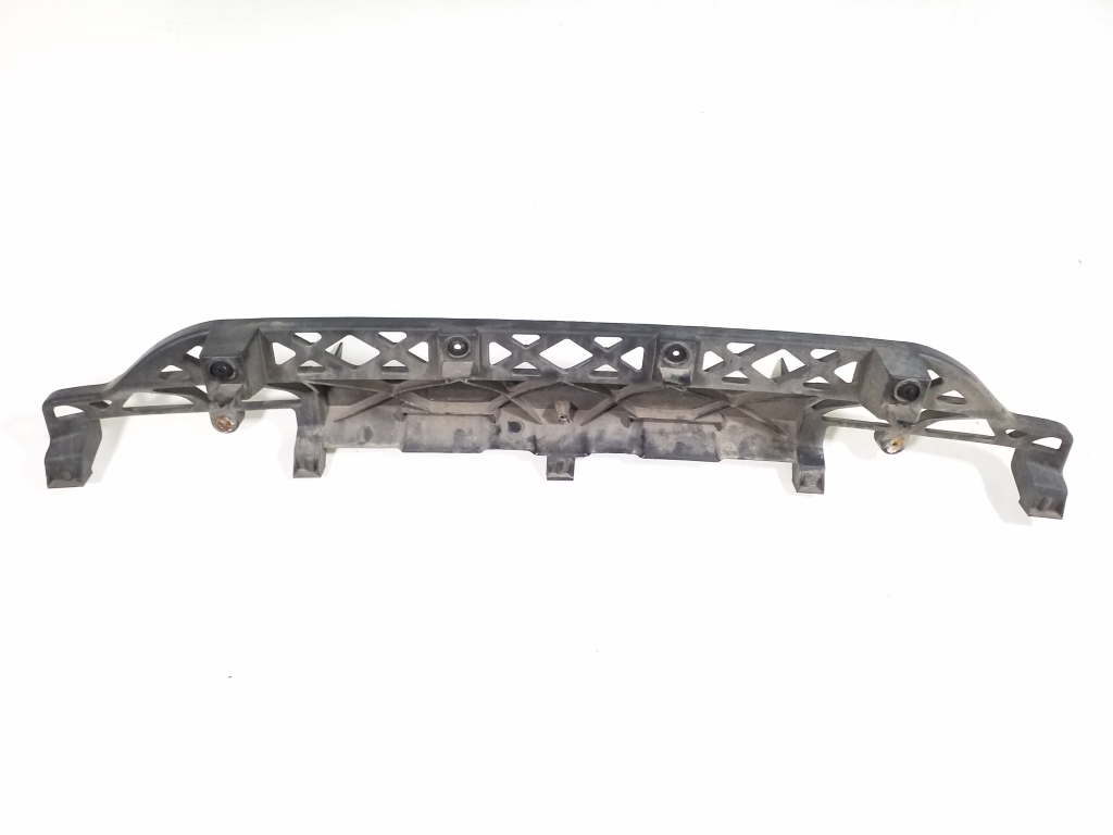 Naudotas AUDI Q7 Galinio bamperio laikiklis ant galinės panelės 4L0807329