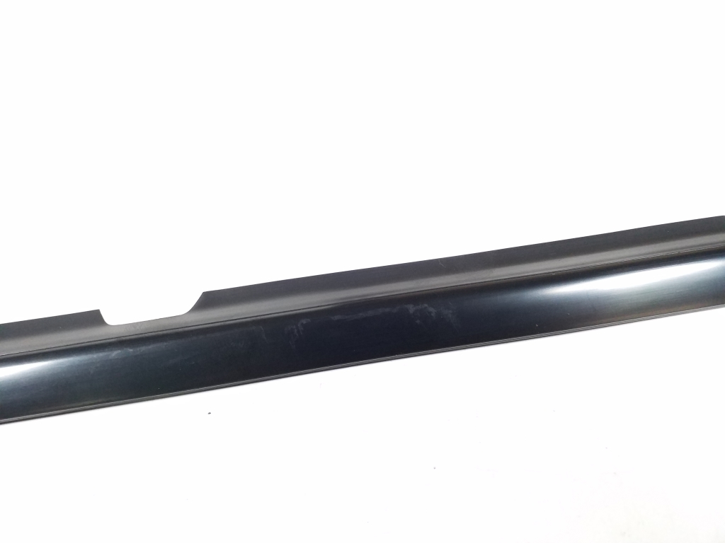 Used Mercedes Benz GL-Class Rear side door strip to glass outer A1646904580