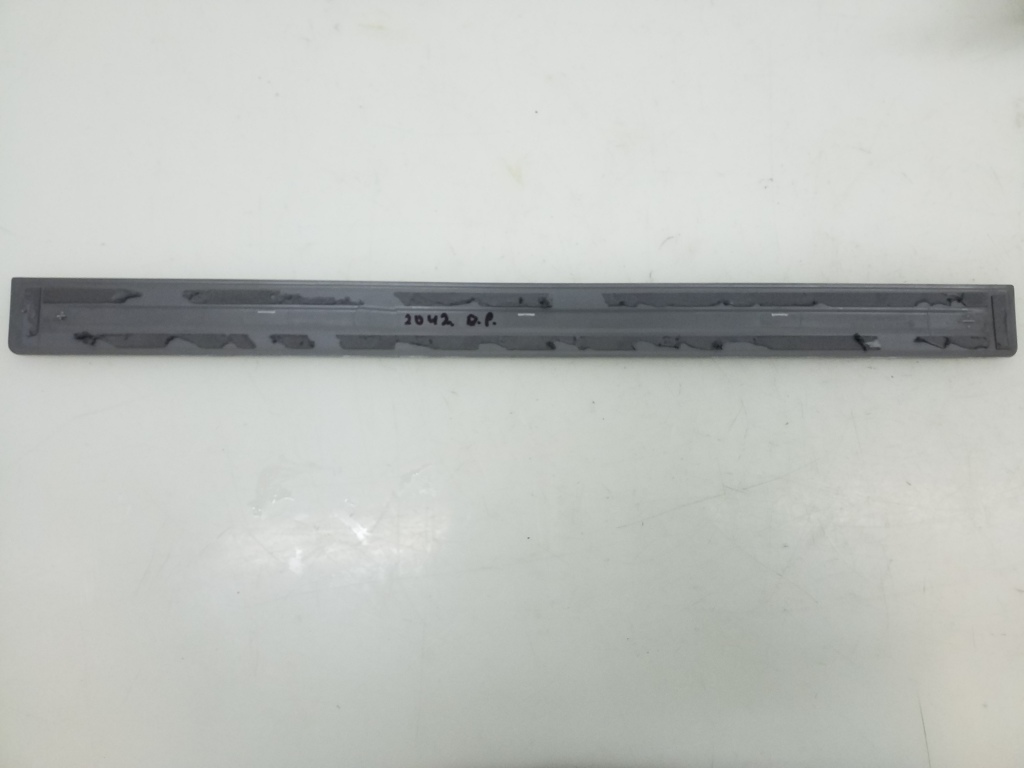 Used Mercedes Benz E-Class Inner threshold trim A2126860936