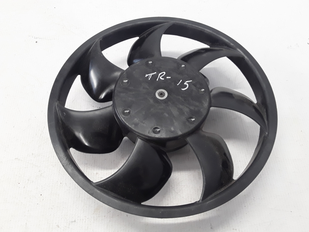 Used RENAULT Trafic Cooling fan impeller 214816680R