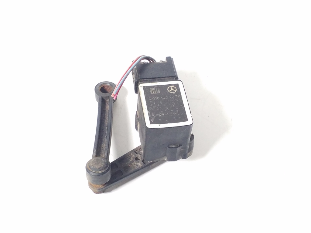 Used Mercedes Benz GL-Class Sensor on the rear hub A0105427717