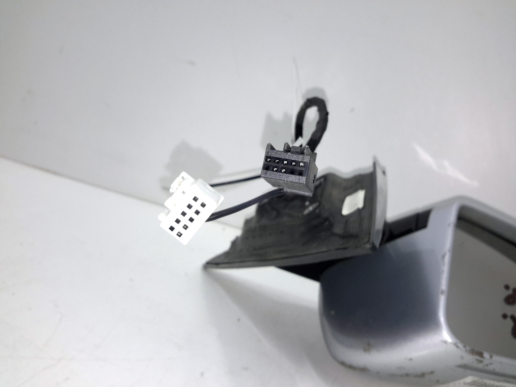 Naudotas Mercedes Benz E-Class Šoninis veidrodėlis ir jo detalės